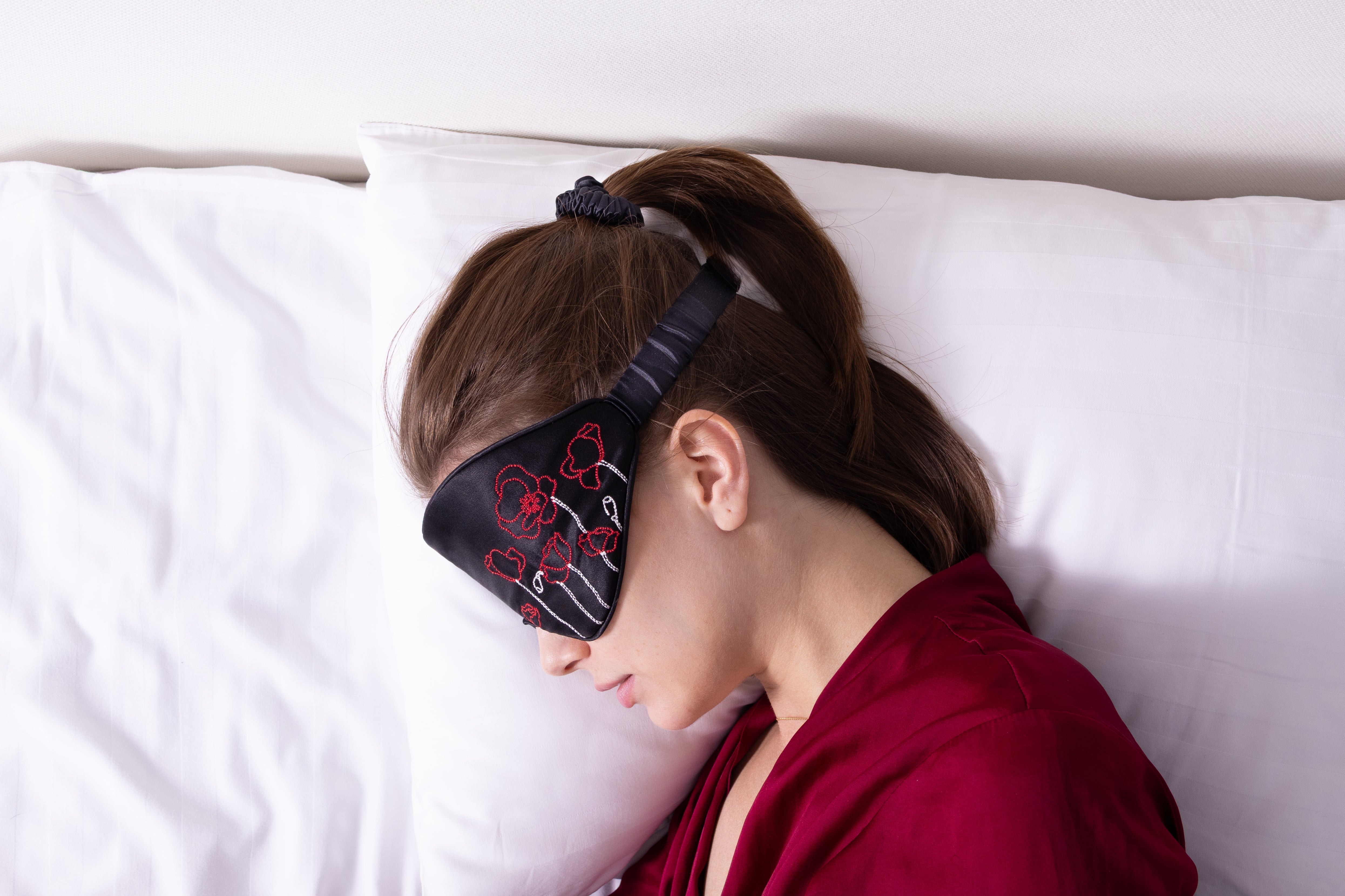 Benefits of Silk Sleep Masks: What Makes Silk Best for Sleep – Quietstore™